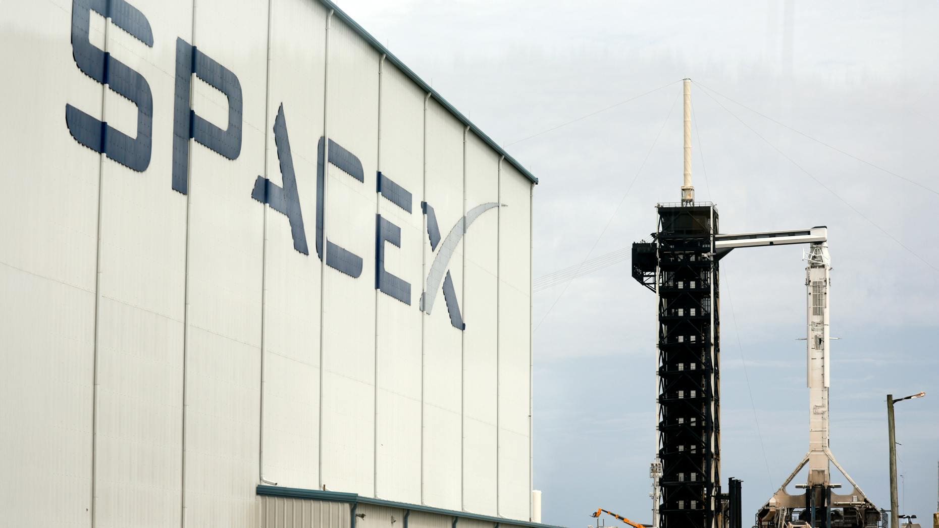 SpaceX Valued at $800 Billion: Starlink, Elon Musk and Scenarios for a ...